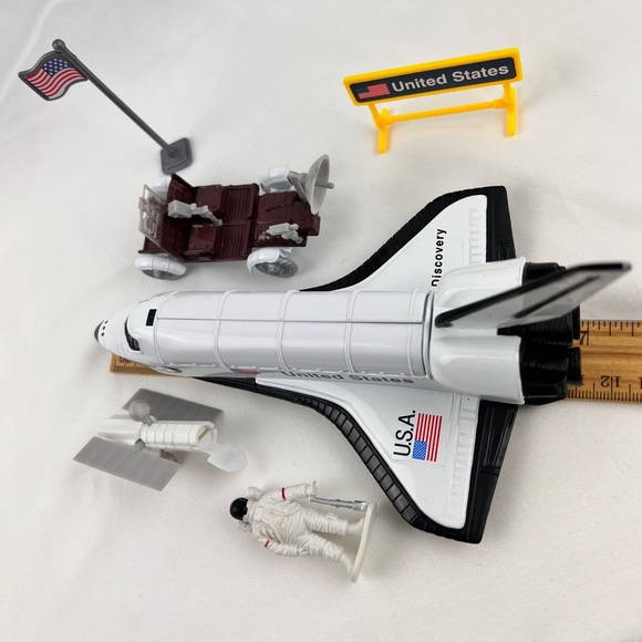 Nasa | Toys | Realtoy Die Cast Space Shuttle Discovery 7 Usa Nasa Toy ...